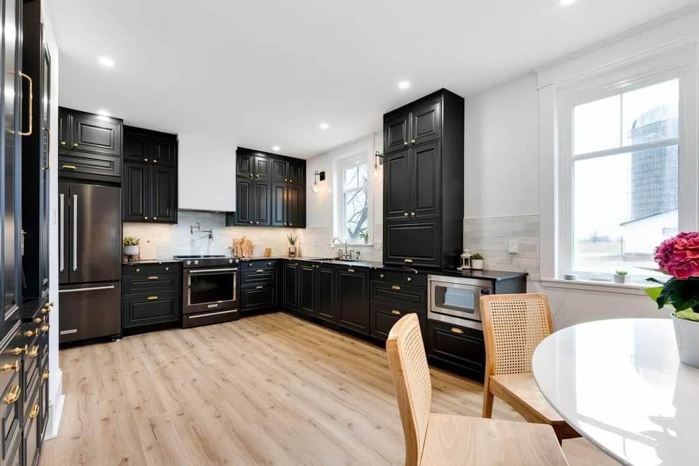 HEDDA, Black Kitchen Cabinets - Swedish Door